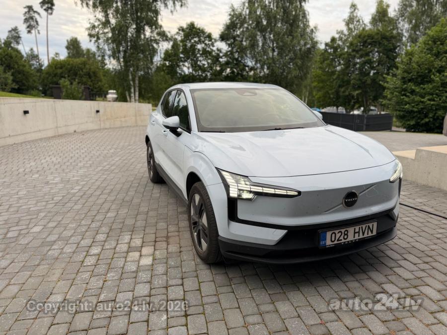 Zils Volvo EX30 2026 Elva, ar dzinēja tilpumu 0.00 L un nobraukumu 10 tūkst. km par 31900 €, foto 1 vietnē AUTOMOTO.COM.LV