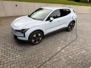 Zils Volvo EX30 2026 Elva, ar dzinēja tilpumu 0.00 L un nobraukumu 10 tūkst. km par 31900 €, foto 4 vietnē AUTOMOTO.COM.LV