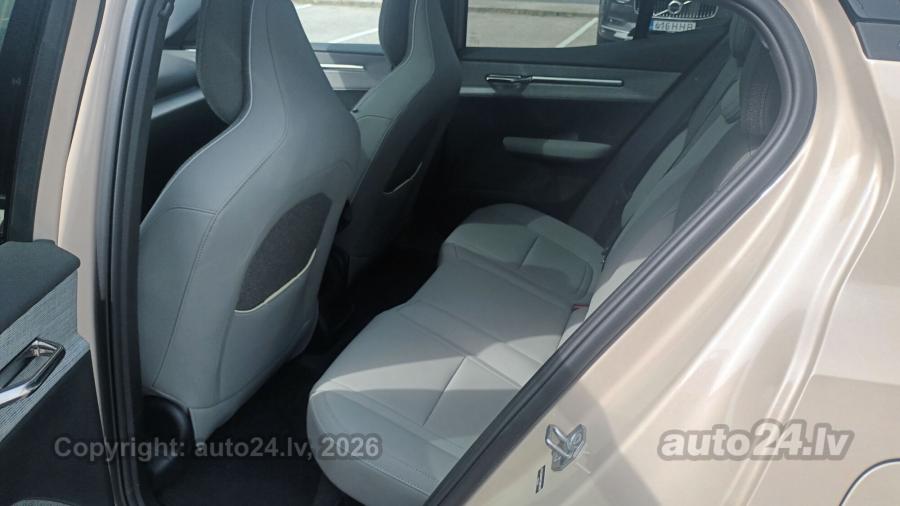 Brown Volvo EX30 2026 in Parnu, with an engine capacity of 0.00 L and mileage of 5 thousand km for 48990 €, photo 9 on AUTOMOTO.COM.LV