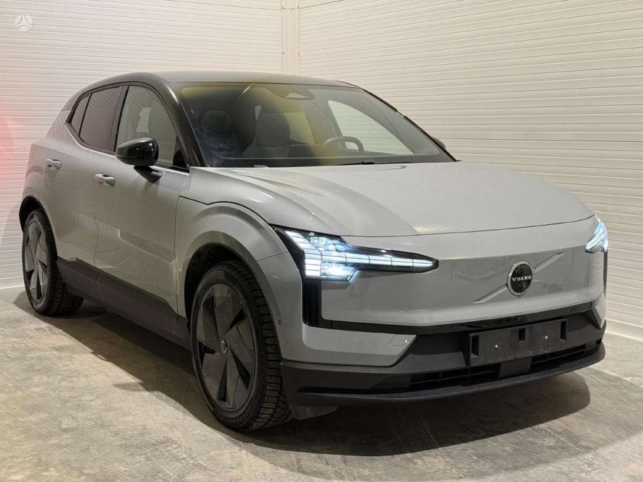 Pelēks Volvo EX30 2024 Viļņa, ar dzinēja tilpumu 0.00 L un nobraukumu 20 tūkst. km par 34900 €, foto 1 vietnē AUTOMOTO.COM.LV