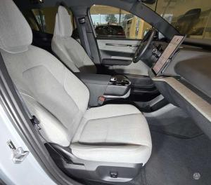 Pelēks Volvo EX30 2024 Šauļi, ar dzinēja tilpumu 0.00 L un nobraukumu 23 tūkst. km par 29900 €, foto 14 vietnē AUTOMOTO.COM.LV