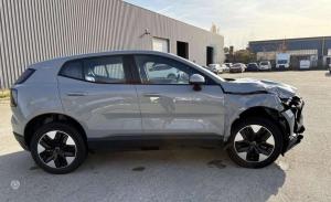 Pelēks Volvo EX30 2024 Plungė, ar dzinēja tilpumu 0.00 L un nobraukumu 16 tūkst. km par 17200 €, foto 4 vietnē AUTOMOTO.COM.LV