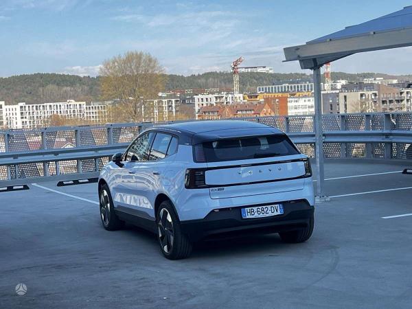 Grey Volvo EX30 2024 in Vilnius, with an engine capacity of 0.00 L and mileage of 14 thousand km for 29990 €, photo 8 on AUTOMOTO.COM.LV