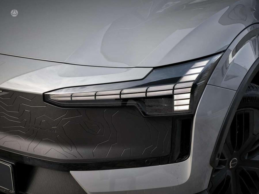 Pelēks Volvo EX30 2025 Kauņa, ar dzinēja tilpumu 0.00 L un nobraukumu 10 tūkst. km par 45900 €, foto 4 vietnē AUTOMOTO.COM.LV