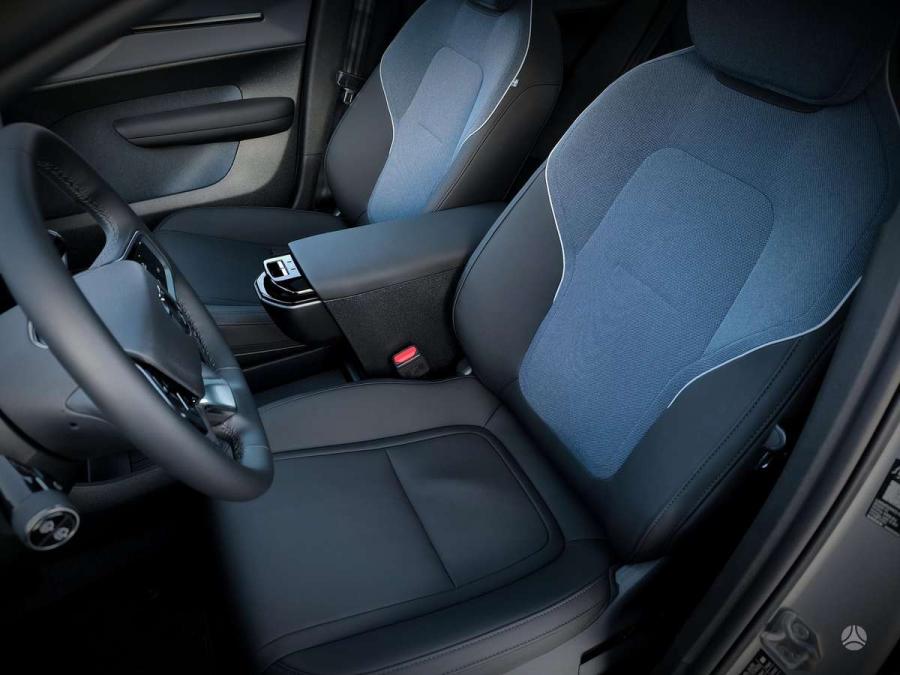 Pelēks Volvo EX30 2025 Kauņa, ar dzinēja tilpumu 0.00 L un nobraukumu 10 tūkst. km par 45900 €, foto 15 vietnē AUTOMOTO.COM.LV