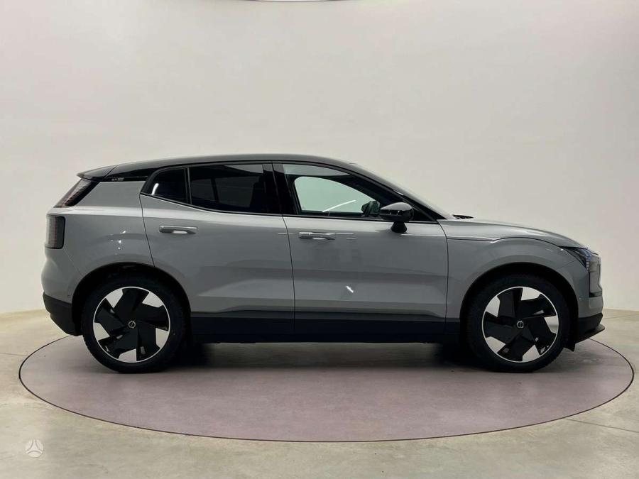 Pelēks Volvo EX30 2025 Panevēža, ar dzinēja tilpumu 0.00 L un nobraukumu 8 tūkst. km par 34490 €, foto 5 vietnē AUTOMOTO.COM.LV