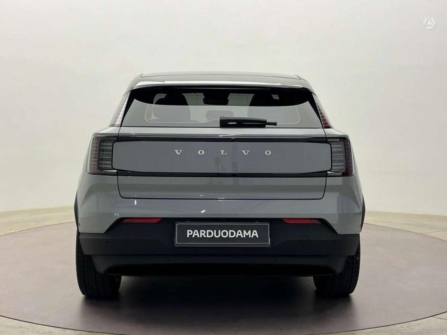 Pelēks Volvo EX30 2025 Panevēža, ar dzinēja tilpumu 0.00 L un nobraukumu 8 tūkst. km par 34490 €, foto 8 vietnē AUTOMOTO.COM.LV