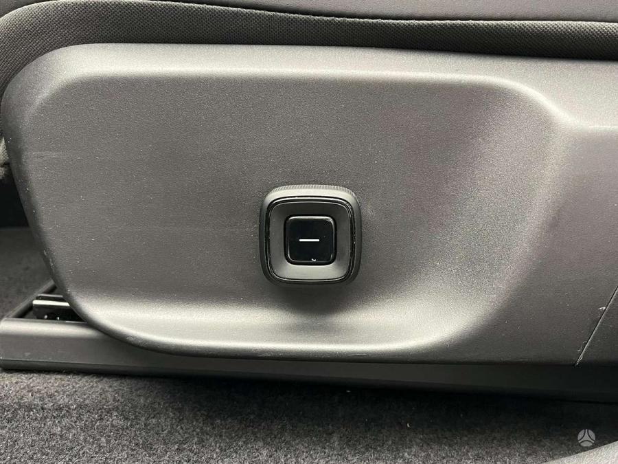 Pelēks Volvo EX30 2025 Panevēža, ar dzinēja tilpumu 0.00 L un nobraukumu 8 tūkst. km par 34490 €, foto 13 vietnē AUTOMOTO.COM.LV