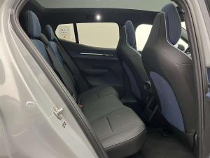 Pelēks Volvo EX30 2025 Panevēža, ar dzinēja tilpumu 0.00 L un nobraukumu 8 tūkst. km par 34490 €, foto 17 vietnē AUTOMOTO.COM.LV