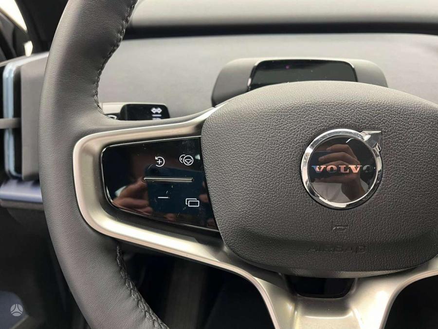 Pelēks Volvo EX30 2025 Panevēža, ar dzinēja tilpumu 0.00 L un nobraukumu 8 tūkst. km par 34490 €, foto 23 vietnē AUTOMOTO.COM.LV