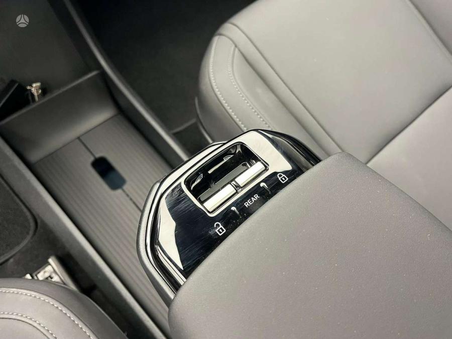 Pelēks Volvo EX30 2025 Panevēža, ar dzinēja tilpumu 0.00 L un nobraukumu 8 tūkst. km par 34490 €, foto 32 vietnē AUTOMOTO.COM.LV