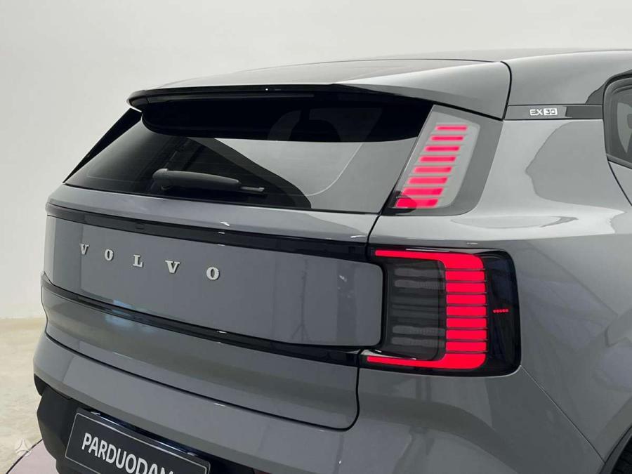 Pelēks Volvo EX30 2025 Panevēža, ar dzinēja tilpumu 0.00 L un nobraukumu 8 tūkst. km par 34490 €, foto 40 vietnē AUTOMOTO.COM.LV