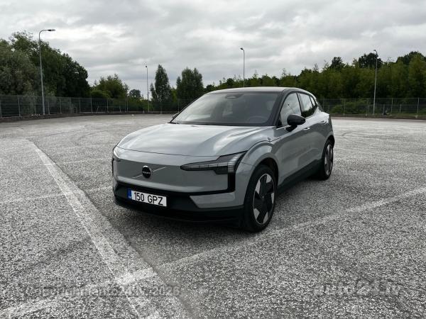Серый Вольво EX30 2024 в Таллин, объемом двигателя 0.00 л и пробегом 56 тыс. км за 29500 €, фото 1 на AUTOMOTO.COM.LV
