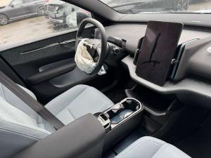 Balts Volvo EX30 2024 Mažeikiai, ar dzinēja tilpumu 0.00 L un nobraukumu 20 tūkst. km par 12999 €, foto 14 vietnē AUTOMOTO.COM.LV