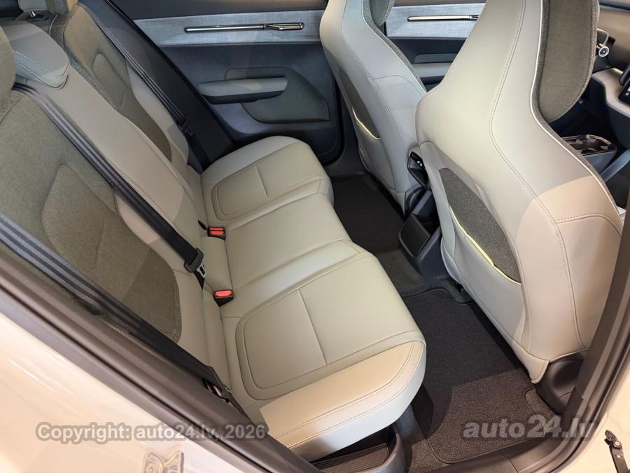 White Volvo EX30 2026 in Tallinn, with an engine capacity of 0.00 L and mileage of 0 thousand km for 43990 €, photo 8 on AUTOMOTO.COM.LV