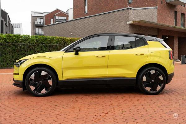 Volvo EX30 2024 Viļņa vietnē Dzeltens Volvo EX30 2024 Viļņa, ar dzinēja tilpumu 0.00 L un nobraukumu 70 tūkst. km par 32950 €, foto 4 vietnē AUTOMOTO.COM.LV