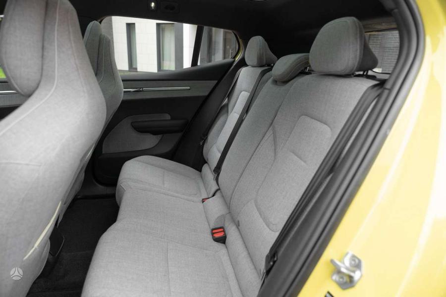 Dzeltens Volvo EX30 2024 Viļņa, ar dzinēja tilpumu 0.00 L un nobraukumu 70 tūkst. km par 32950 €, foto 16 vietnē AUTOMOTO.COM.LV