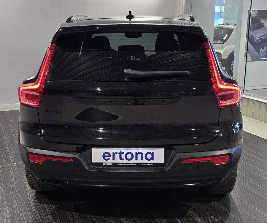 Melns Volvo EX40 2025 Šauļi, ar dzinēja tilpumu 0.00 L un nobraukumu 28 tūkst. km par 36900 €, foto 9 vietnē AUTOMOTO.COM.LV