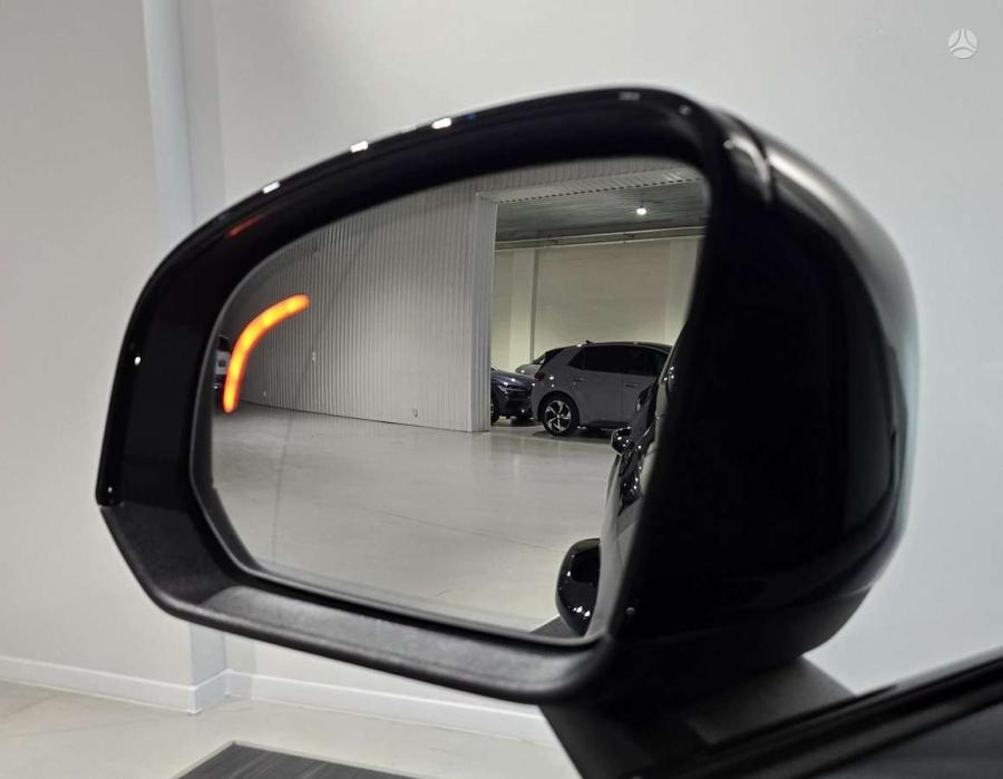 Melns Volvo EX40 2025 Šauļi, ar dzinēja tilpumu 0.00 L un nobraukumu 28 tūkst. km par 36900 €, foto 28 vietnē AUTOMOTO.COM.LV