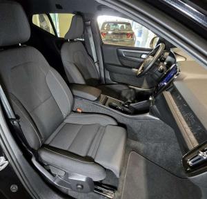 Melns Volvo EX40 2025 Šauļi, ar dzinēja tilpumu 0.00 L un nobraukumu 28 tūkst. km par 36900 €, foto 29 vietnē AUTOMOTO.COM.LV