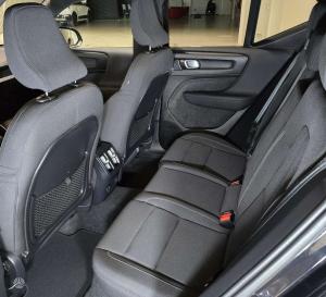 Melns Volvo EX40 2025 Šauļi, ar dzinēja tilpumu 0.00 L un nobraukumu 28 tūkst. km par 36900 €, foto 30 vietnē AUTOMOTO.COM.LV