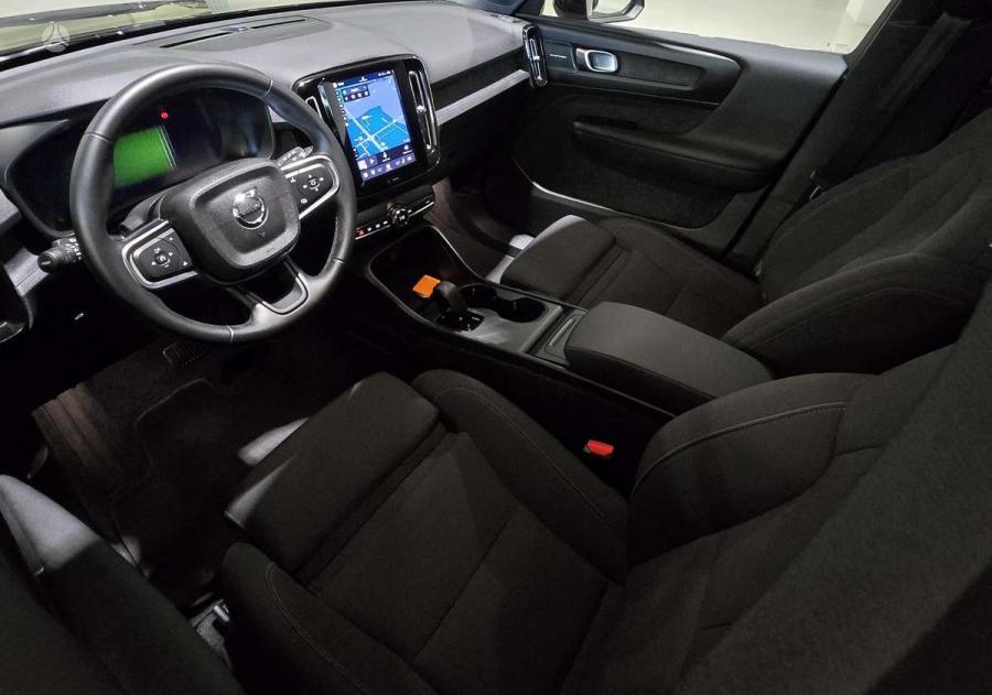 Melns Volvo EX40 2025 Šauļi, ar dzinēja tilpumu 0.00 L un nobraukumu 28 tūkst. km par 36900 €, foto 31 vietnē AUTOMOTO.COM.LV