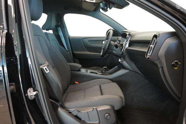 Black Volvo EX40 2026 in Vilnius, with an engine capacity of 0.00 L and mileage of 10 thousand km for 42900 €, photo 10 on AUTOMOTO.COM.LV