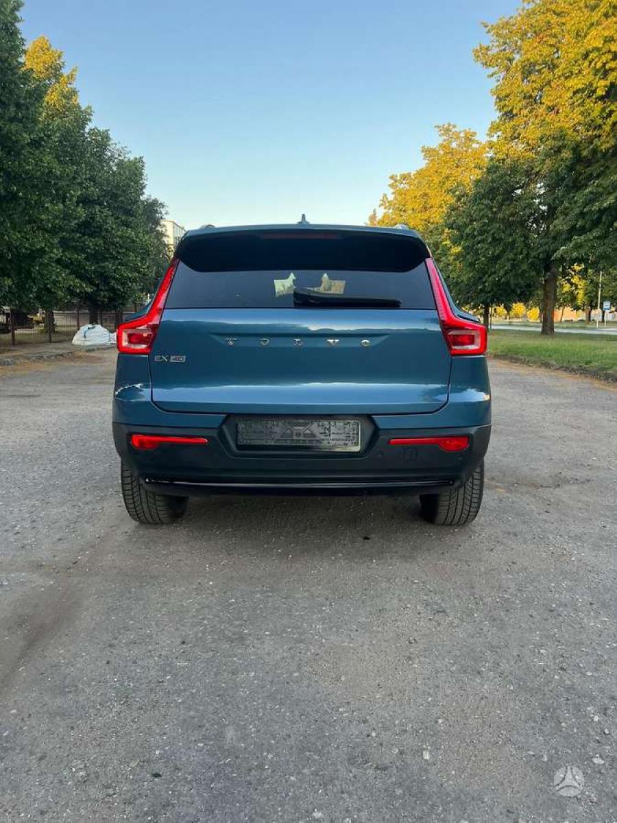 Blue Volvo EX40 2024 in Marijampole, with an engine capacity of 0.00 L and mileage of 39 thousand km for 31500 €, photo 6 on AUTOMOTO.COM.LV