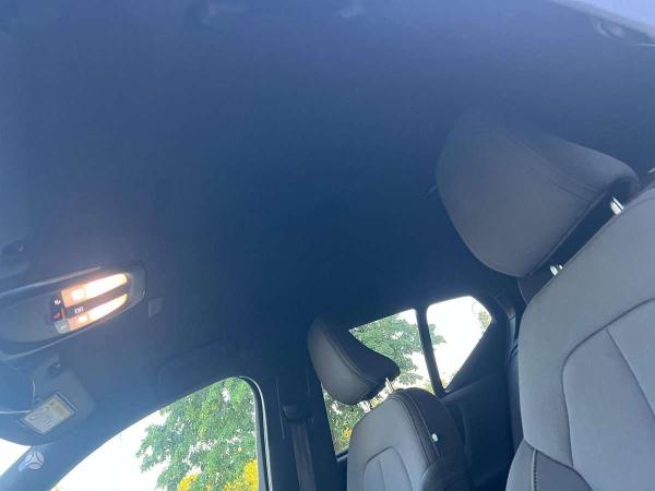 Blue Volvo EX40 2024 in Marijampole, with an engine capacity of 0.00 L and mileage of 39 thousand km for 31500 €, photo 10 on AUTOMOTO.COM.LV