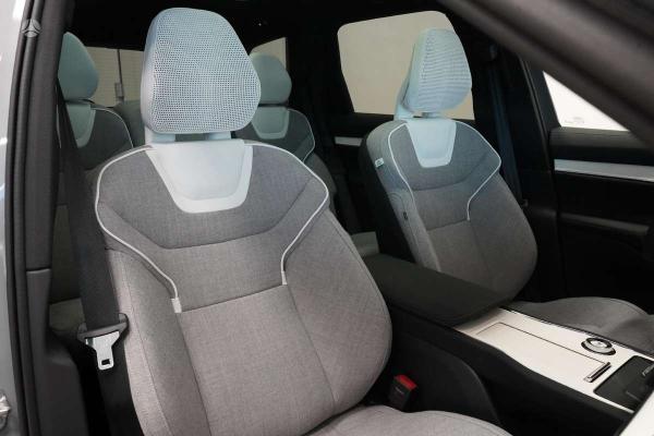 Grey Volvo EX90 2025 in Vilnius, with an engine capacity of 0.00 L and mileage of 10 thousand km for 90000 €, photo 11 on AUTOMOTO.COM.LV