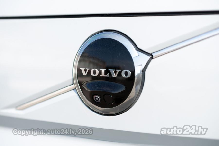 Grey Volvo EX90 2025 in Riga, with an engine capacity of 0.00 L and mileage of 8 thousand km for 73300 €, photo 7 on AUTOMOTO.COM.LV