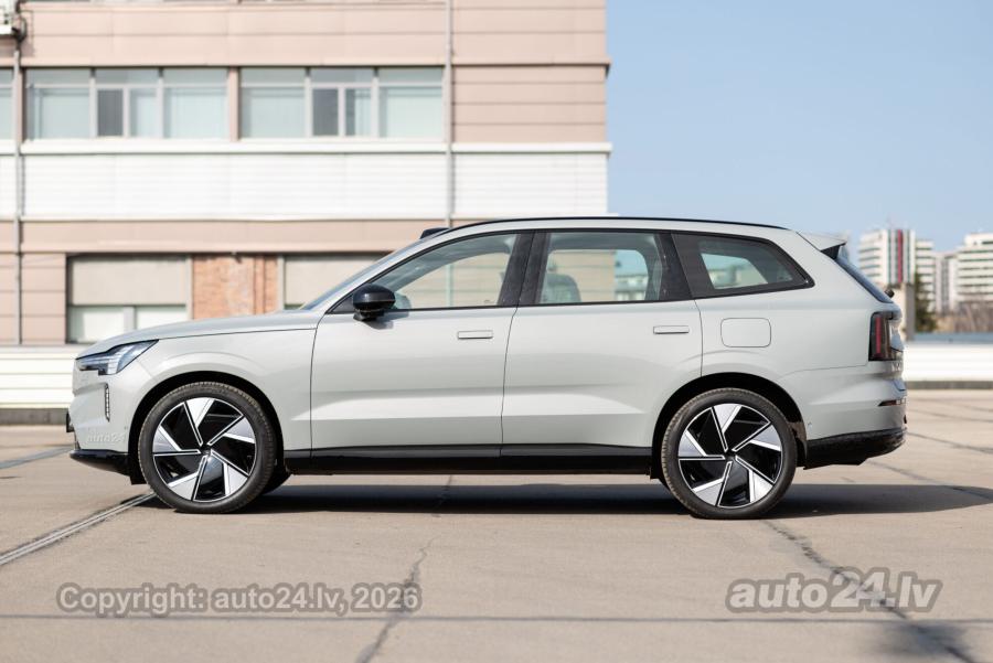 Grey Volvo EX90 2025 in Riga, with an engine capacity of 0.00 L and mileage of 8 thousand km for 73300 €, photo 9 on AUTOMOTO.COM.LV
