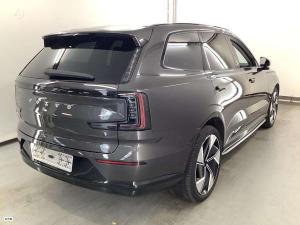 Pelēks Volvo EX90 2025 Viļņa, ar dzinēja tilpumu 0.00 L un nobraukumu 38 tūkst. km par 69590 €, foto 4 vietnē AUTOMOTO.COM.LV