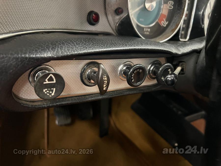 Вольво P1800 1968 в Пярну, объемом двигателя 1.80 л и пробегом 12 тыс. км за 29990 €, фото 17 на AUTOMOTO.COM.LV