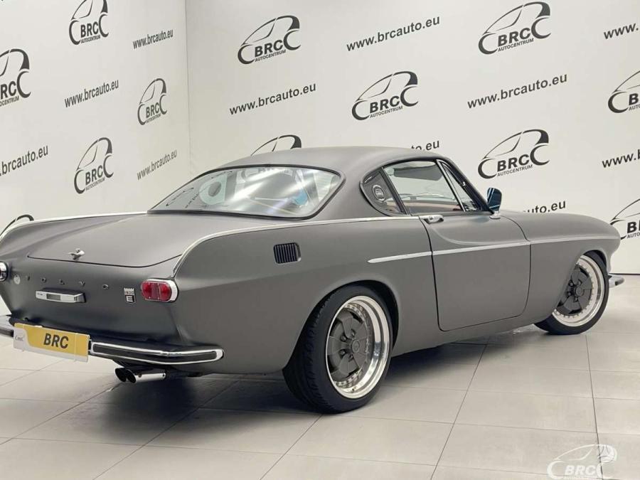 Grey Volvo P1800 1971 in Vilnius, with an engine capacity of 0.00 L and mileage of 135 thousand km for 49700 €, photo 3 on AUTOMOTO.COM.LV