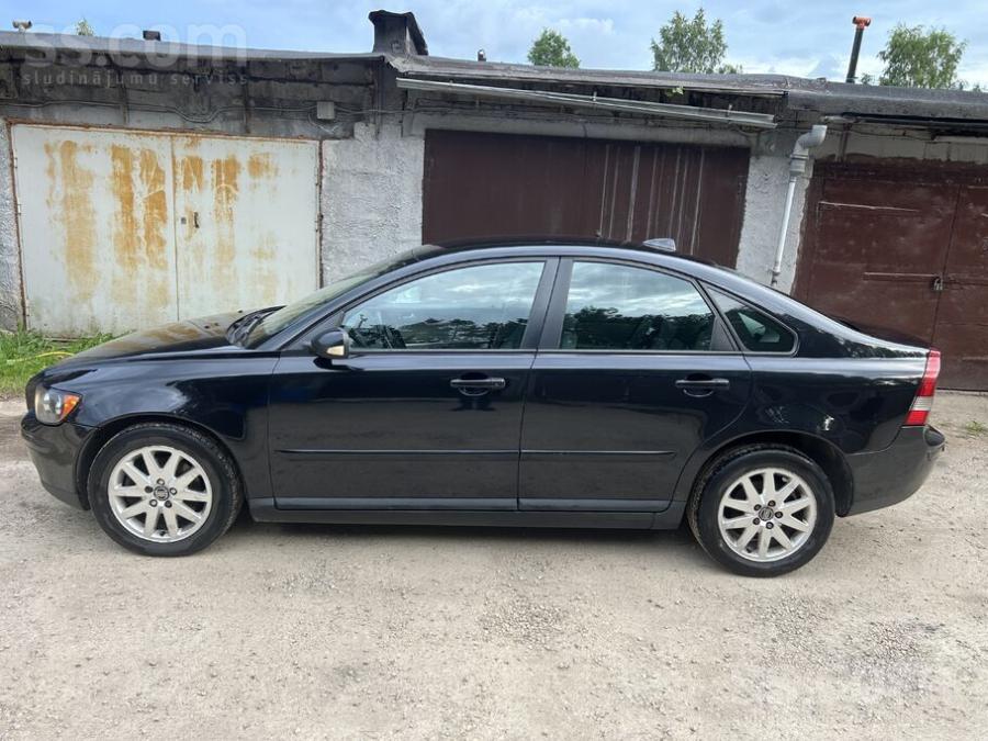 Черный Вольво С40 2006 в Рига, объемом двигателя 2.00 л и пробегом 365 тыс. км за 2000 €, фото 3 на AUTOMOTO.COM.LV