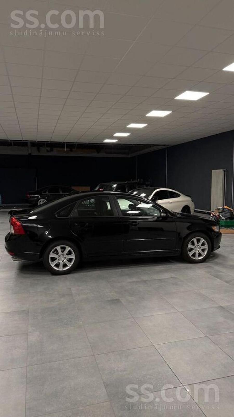 Black Volvo S40 2007 in Ogre, with an engine capacity of 1.80 L and mileage of 190 thousand km for 3995 €, photo 7 on AUTOMOTO.COM.LV