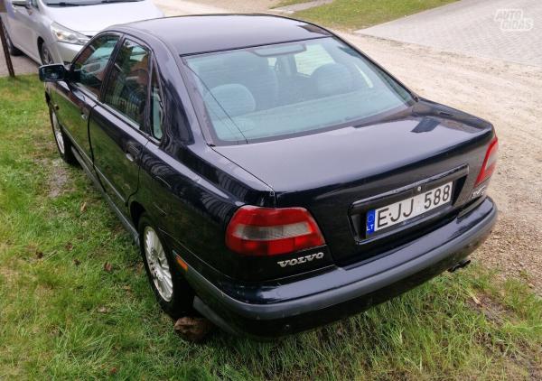 Melns Volvo S40 1997 Šauļi, ar dzinēja tilpumu 1.90 L un nobraukumu 117 tūkst. km par 650 €, foto 2 vietnē AUTOMOTO.COM.LV