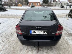 Melns Volvo S40 2004 Kauņa, ar dzinēja tilpumu 2.00 L un nobraukumu 306 tūkst. km par 1350 €, foto 6 vietnē AUTOMOTO.COM.LV