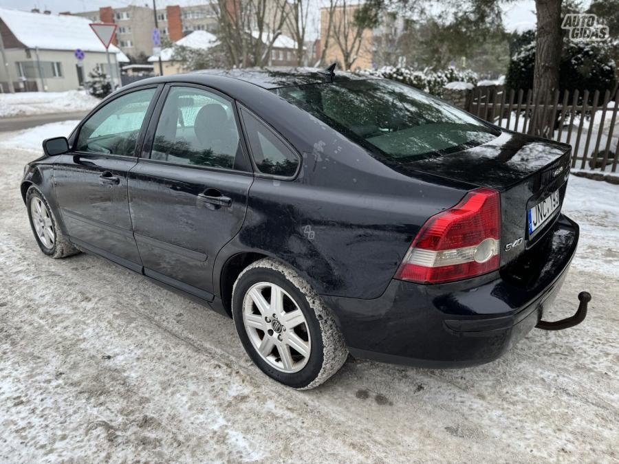 Melns Volvo S40 2004 Kauņa, ar dzinēja tilpumu 2.00 L un nobraukumu 306 tūkst. km par 1350 €, foto 8 vietnē AUTOMOTO.COM.LV