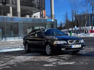 Black Volvo S40 2004 in Tallinn, with an engine capacity of 1.90 L and mileage of 233 thousand km for 2700 €, photo 2 on AUTOMOTO.COM.LV