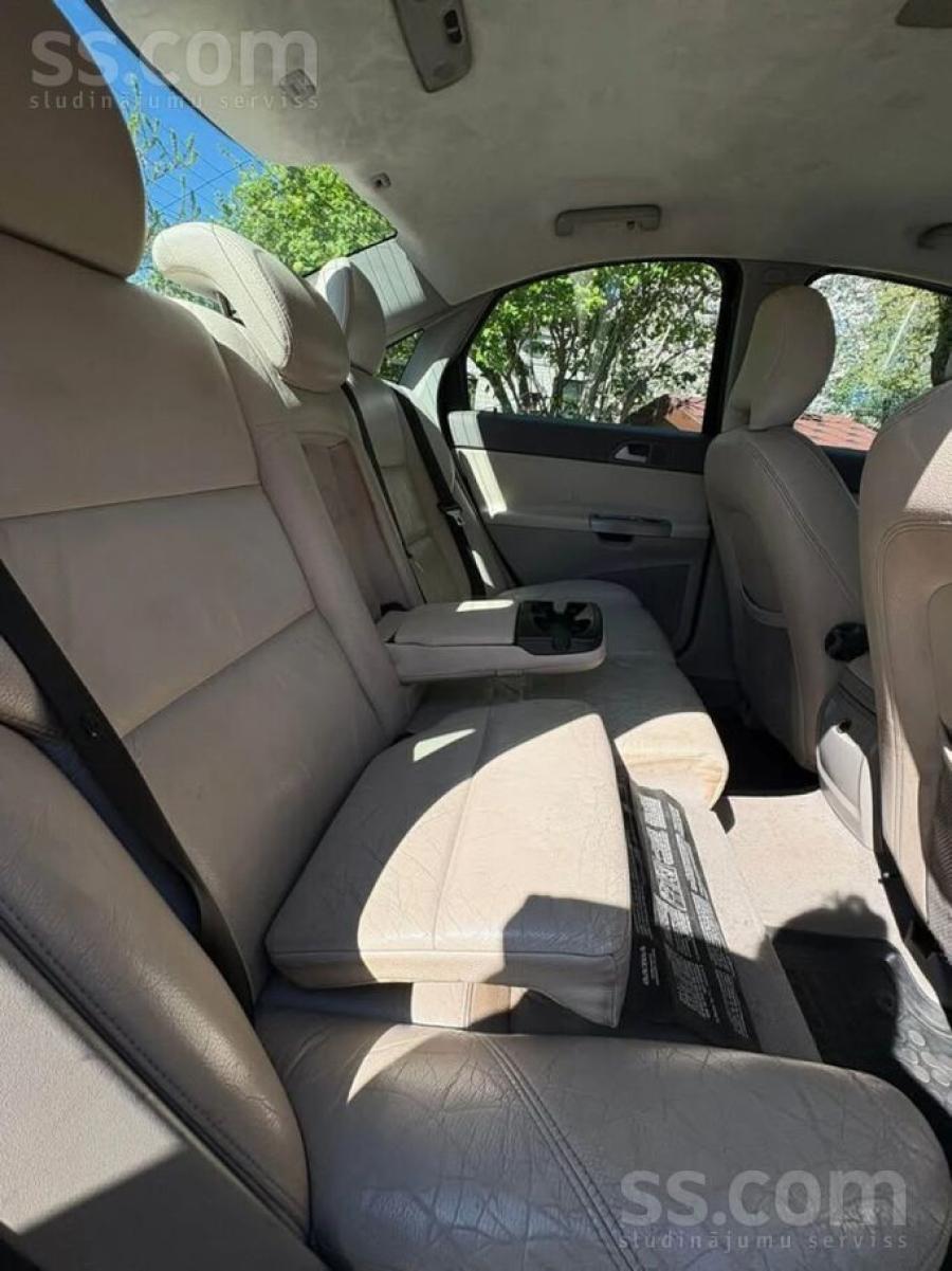 Melns Volvo S40 2004 Ventspils, ar dzinēja tilpumu 2.00 L un nobraukumu 344 tūkst. km par 2000 €, foto 5 vietnē AUTOMOTO.COM.LV