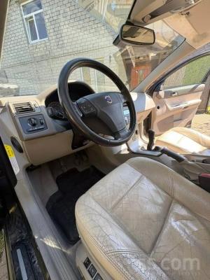 Melns Volvo S40 2004 Ventspils, ar dzinēja tilpumu 2.00 L un nobraukumu 344 tūkst. km par 2000 €, foto 7 vietnē AUTOMOTO.COM.LV
