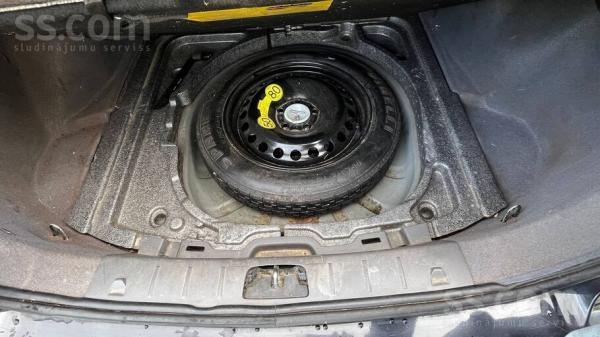 Melns Volvo S40 2004 Rīga, ar dzinēja tilpumu 2.00 L un nobraukumu 174 tūkst. km par 2000 €, foto 3 vietnē AUTOMOTO.COM.LV