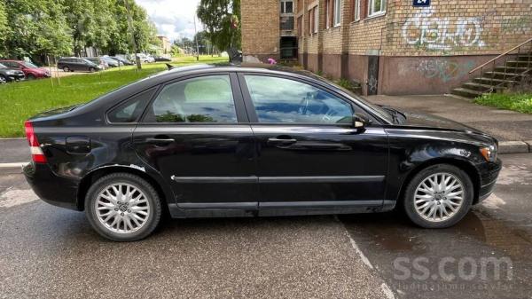 Melns Volvo S40 2004 Rīga, ar dzinēja tilpumu 2.00 L un nobraukumu 174 tūkst. km par 2000 €, foto 6 vietnē AUTOMOTO.COM.LV