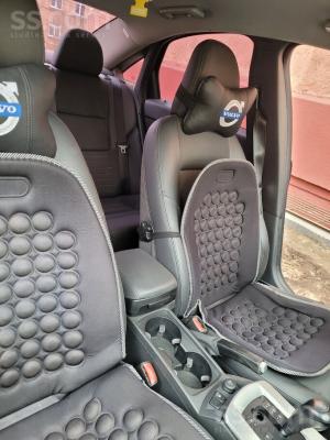 Melns Volvo S40 2004 Rīga, ar dzinēja tilpumu 2.40 L un nobraukumu 201 tūkst. km par 2300 €, foto 5 vietnē AUTOMOTO.COM.LV