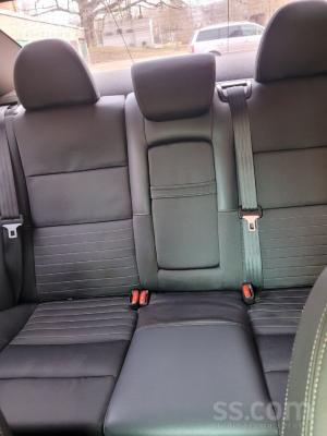 Melns Volvo S40 2004 Rīga, ar dzinēja tilpumu 2.40 L un nobraukumu 201 tūkst. km par 2300 €, foto 7 vietnē AUTOMOTO.COM.LV