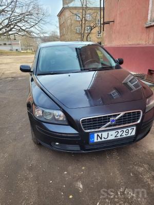 Melns Volvo S40 2004 Rīga, ar dzinēja tilpumu 2.40 L un nobraukumu 201 tūkst. km par 2300 €, foto 11 vietnē AUTOMOTO.COM.LV