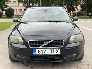 Melns Volvo S40 2004 Narva, ar dzinēja tilpumu 2.00 L un nobraukumu 297 tūkst. km par 1999 €, foto 4 vietnē AUTOMOTO.COM.LV