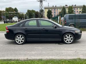 Melns Volvo S40 2004 Narva, ar dzinēja tilpumu 2.00 L un nobraukumu 297 tūkst. km par 1999 €, foto 6 vietnē AUTOMOTO.COM.LV
